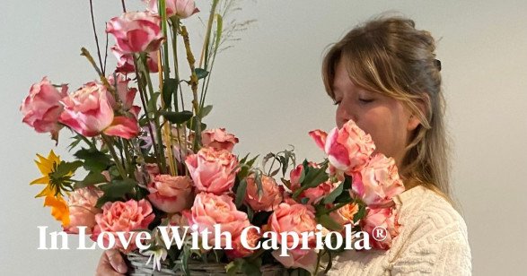 Rose Capriola in Vintage Floral Design